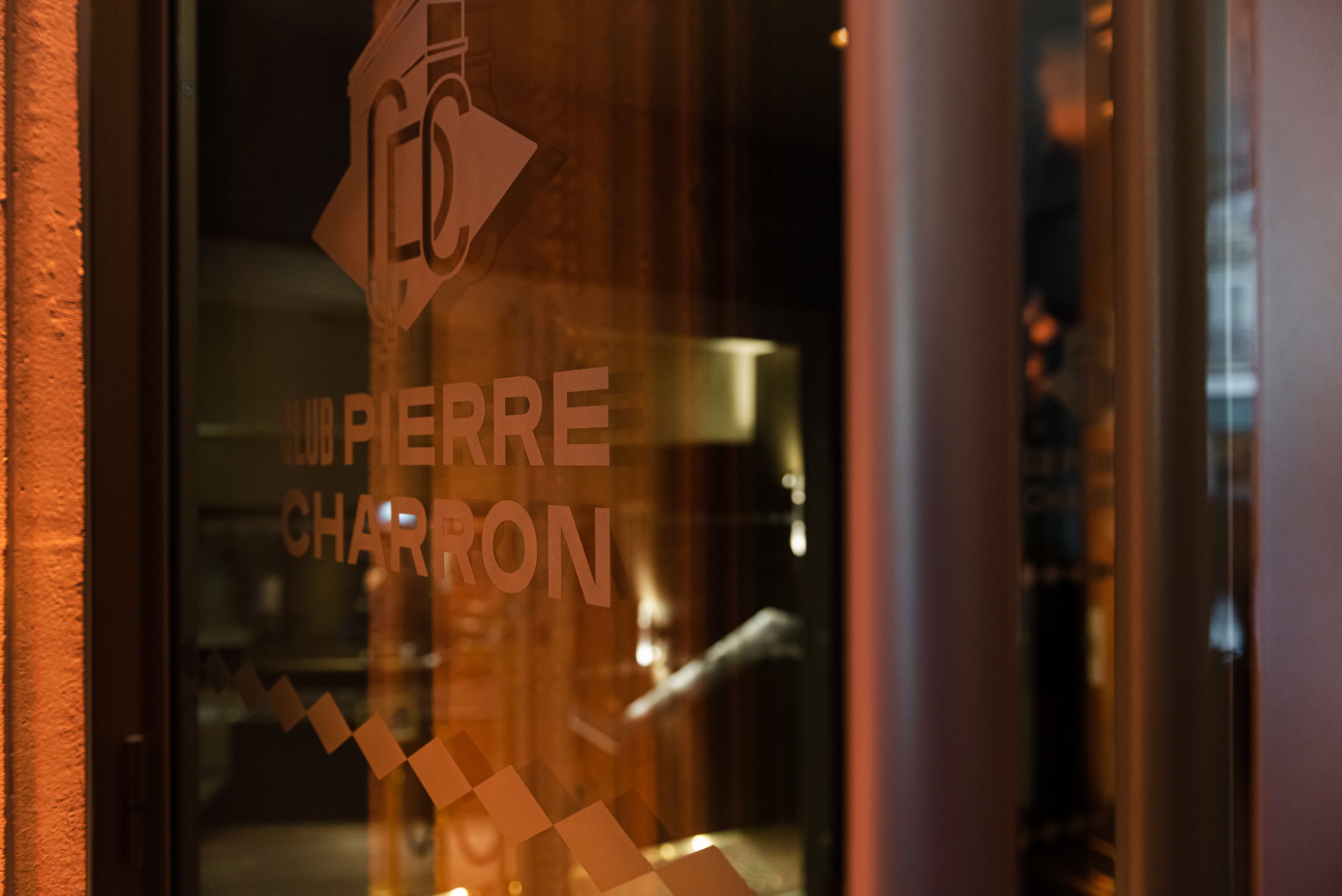 Nouveaux horaires, dès 14h - Club Pierre Charron, Club de Jeux à Paris